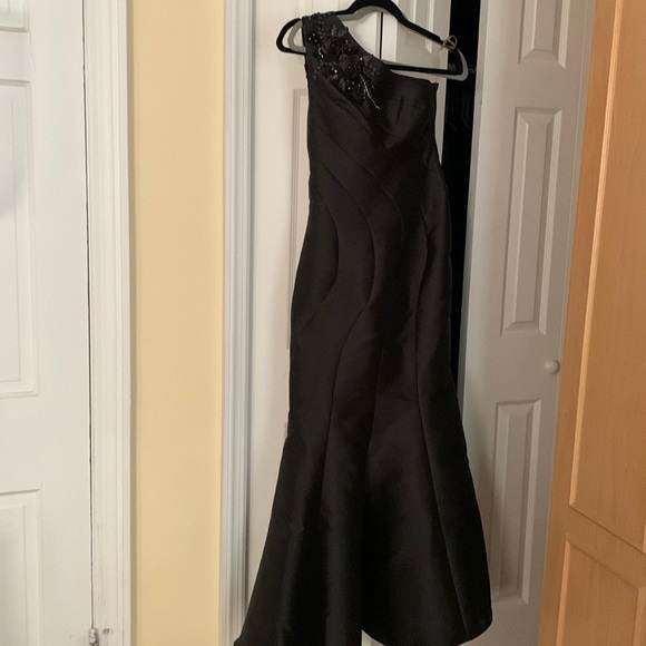 JS Collections | Dresses | Js Collection Unique One Shoulder Black Gown ...